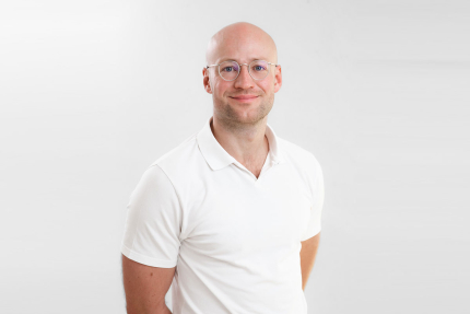 Praxis / Team - Zahnarzt in Wien | Dr. Behfar Basharat